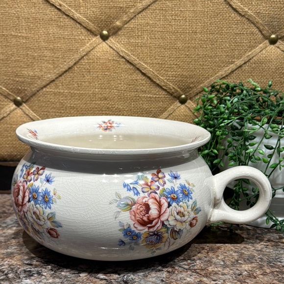 Vintage | Accents | Vintage Chamber Pot | Poshmark